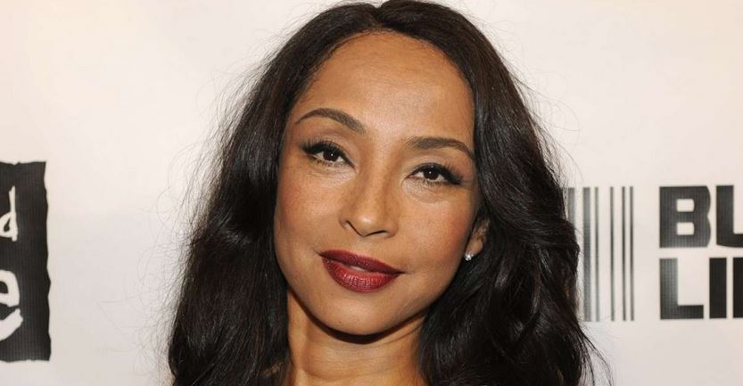 Diamond Life – Sade (1983) – LETS FACE THE MUSIC